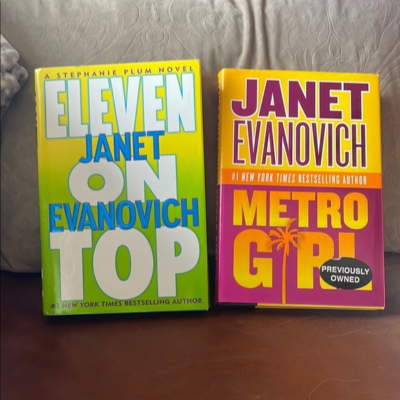 Other | Janet Evanovich Book Set Green And Yellow | Poshmark